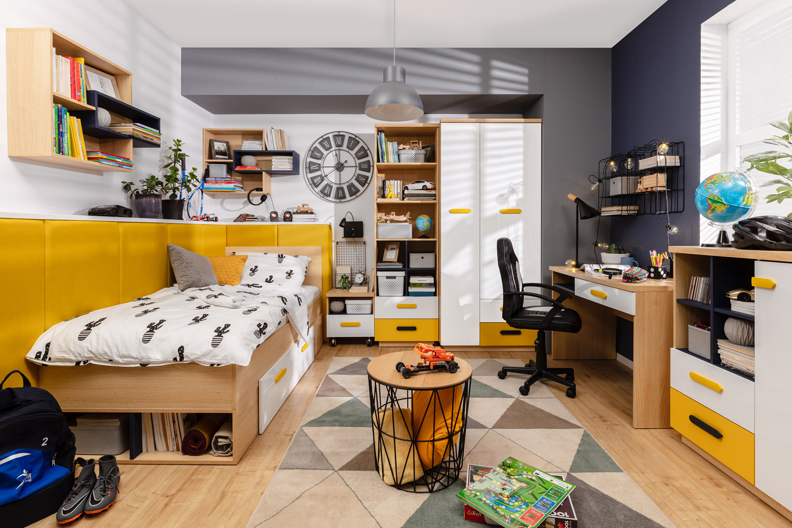 Шкаф УЕСКЪР KOM1D2S - Мебели ЯВОР